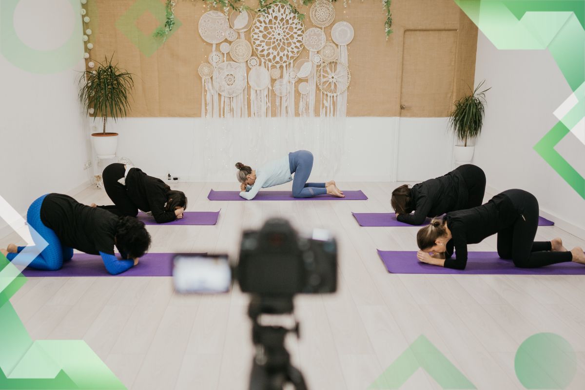 How to Create Online Yoga Teacher Training Courses - WellnessLiving